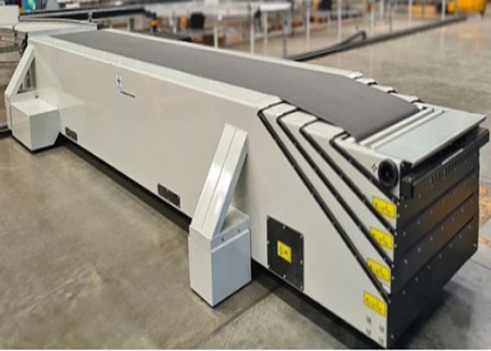 TELESCOPIC-BOOM-CONVEYORS-TRUCK-LOADING-UN-LOADING